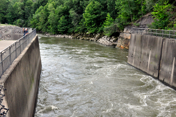 Dillon State Park, Dam and Lake